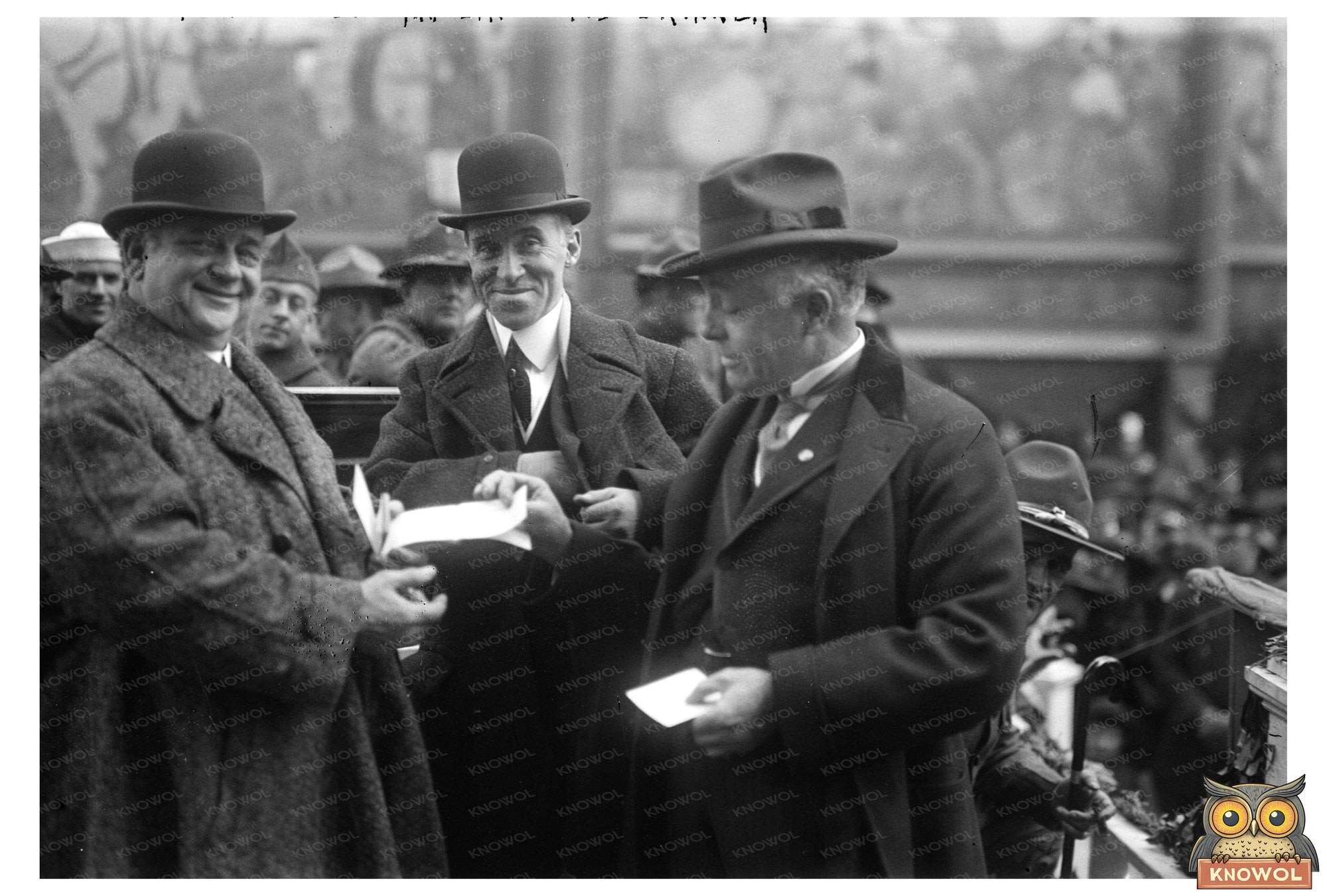 Vintage Trio: Early 20th Century Theater Icons – KNOWOL