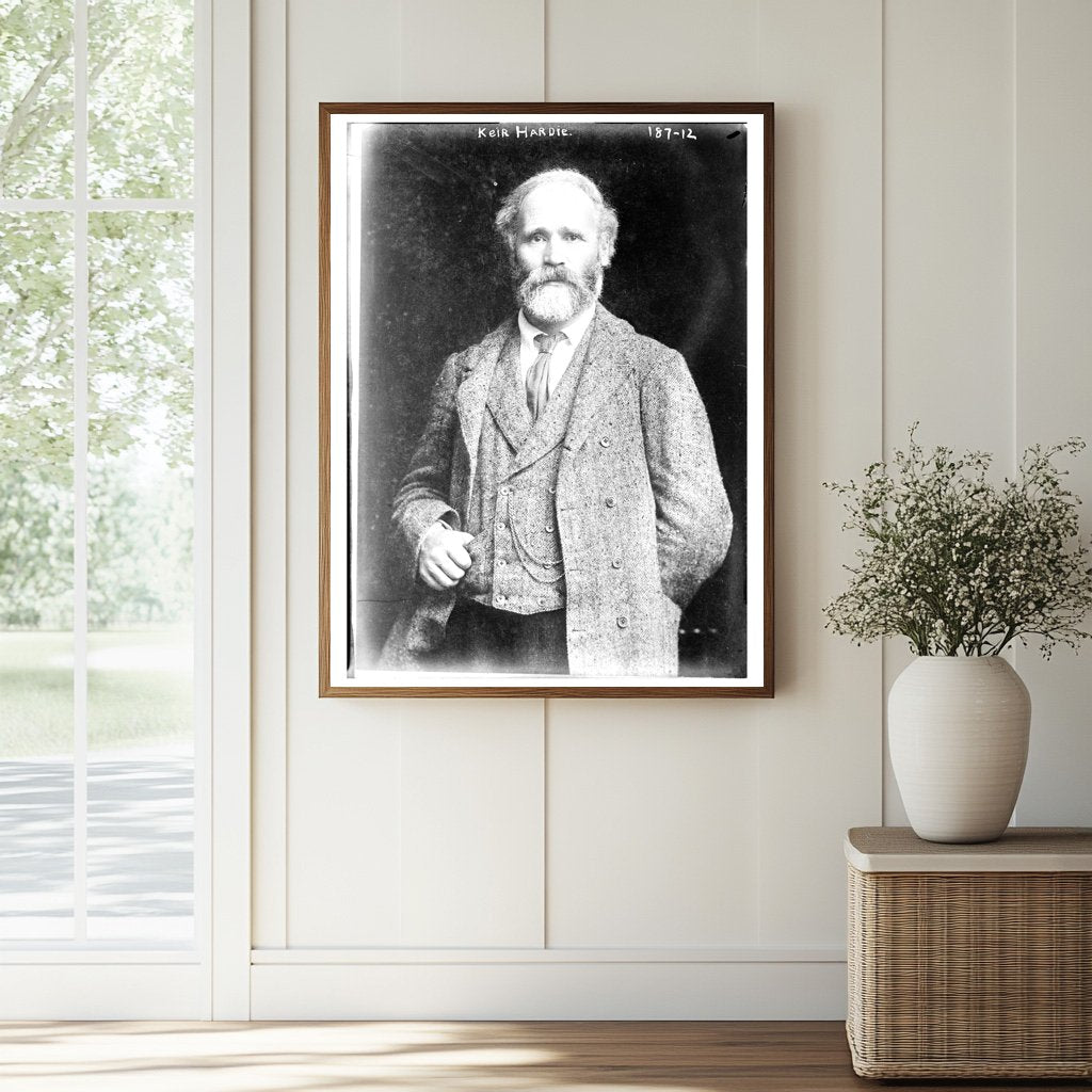 Iconic Portrait Bust of Labour Party Pioneer Keir Hardi... – KNOWOL