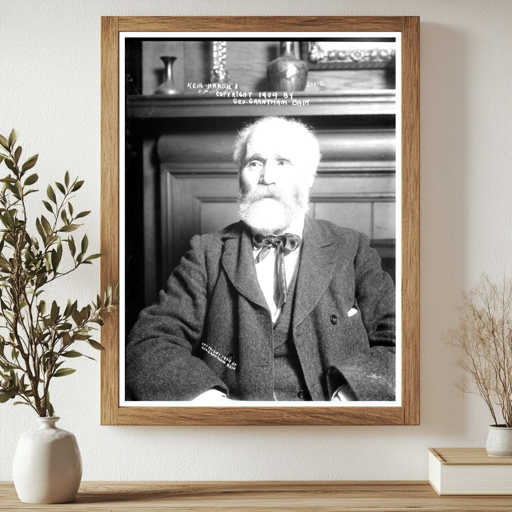 Keir Hardie: Pioneering Labor Leader Bust, 1909 – KNOWOL