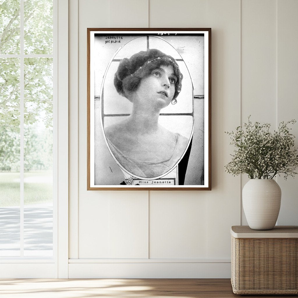 Empowered Woman of the Early 1900s: Circa 1915 – KNOWOL