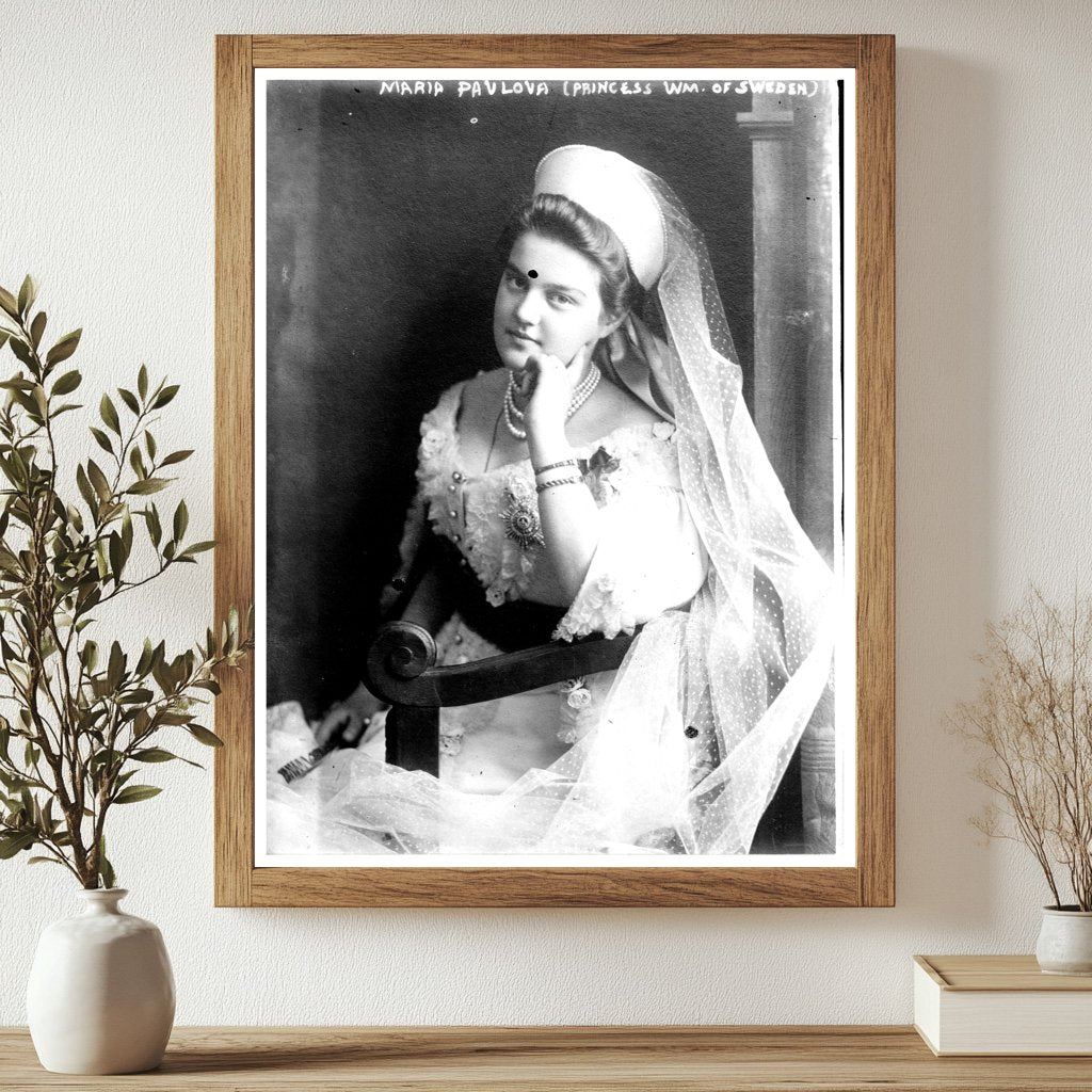 Elegant Portrait of Princess Maria Pavlova, 1910s – KNOWOL