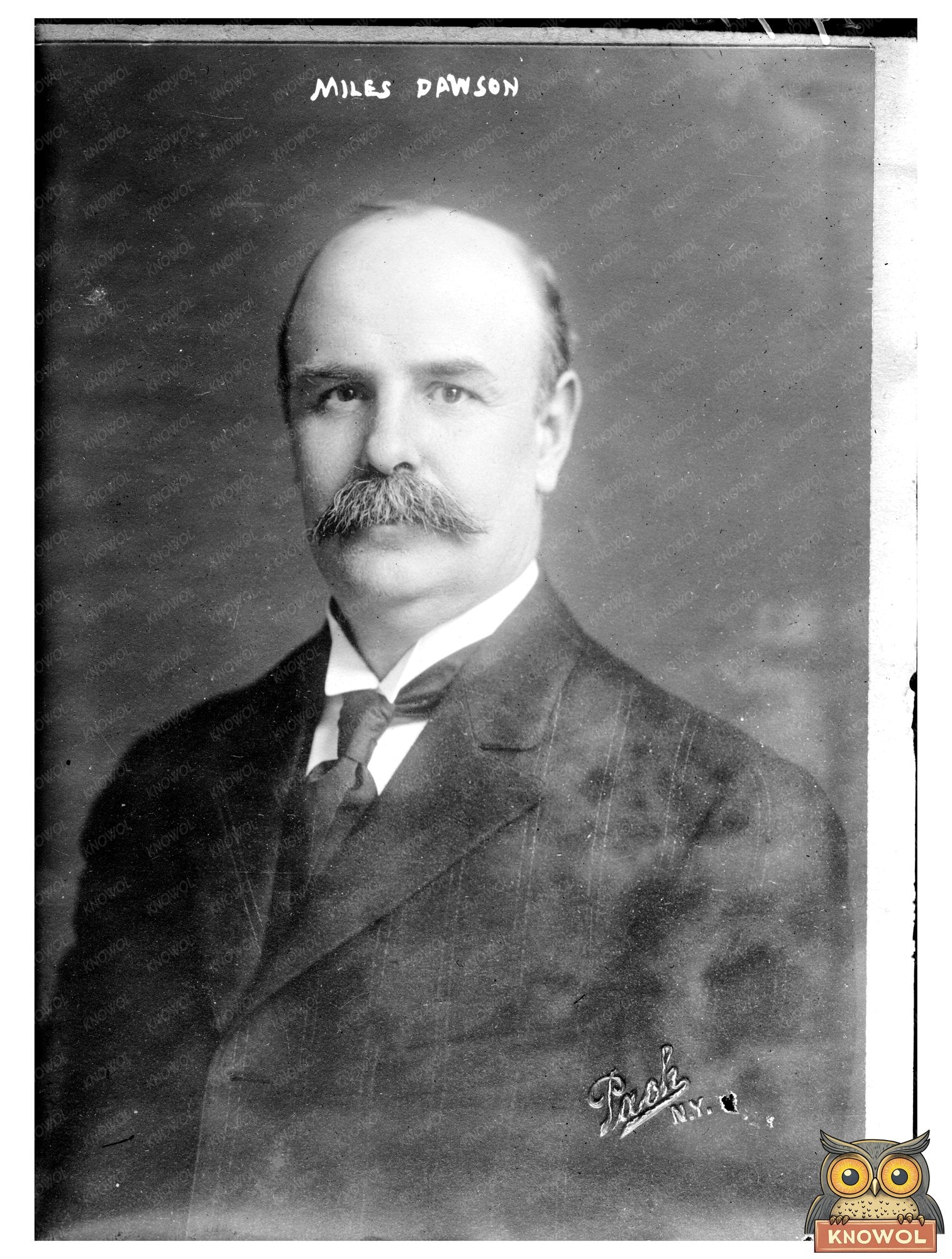 Early 1900s Portrait of Influential Journalist – KNOWOL