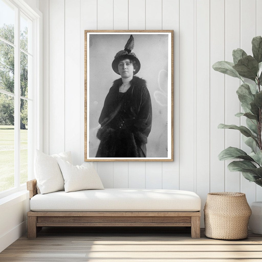 Portrait of Mrs. Jennie Watkins, 1910s Socialite – KNOWOL