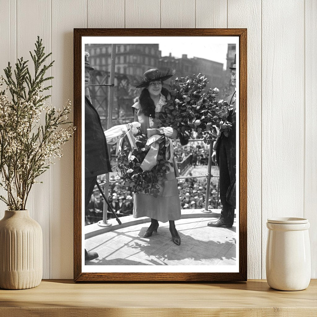 Mrs. Hugh Johnstone: A 1917 WWII Era Portrait – KNOWOL