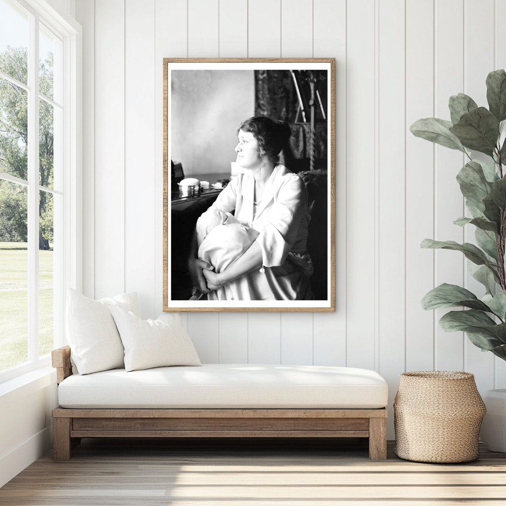 Artistic Revolution: Portrait of Gluck, 1915-1920 – KNOWOL