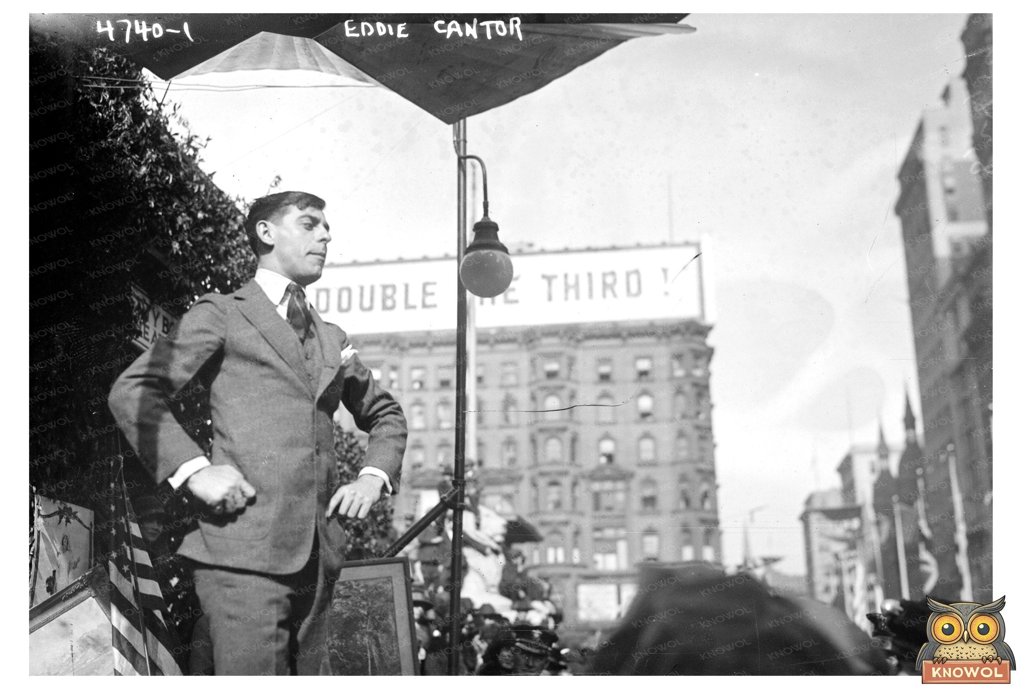 Timeless Portrait of 1920s American Comedy Icon – KNOWOL