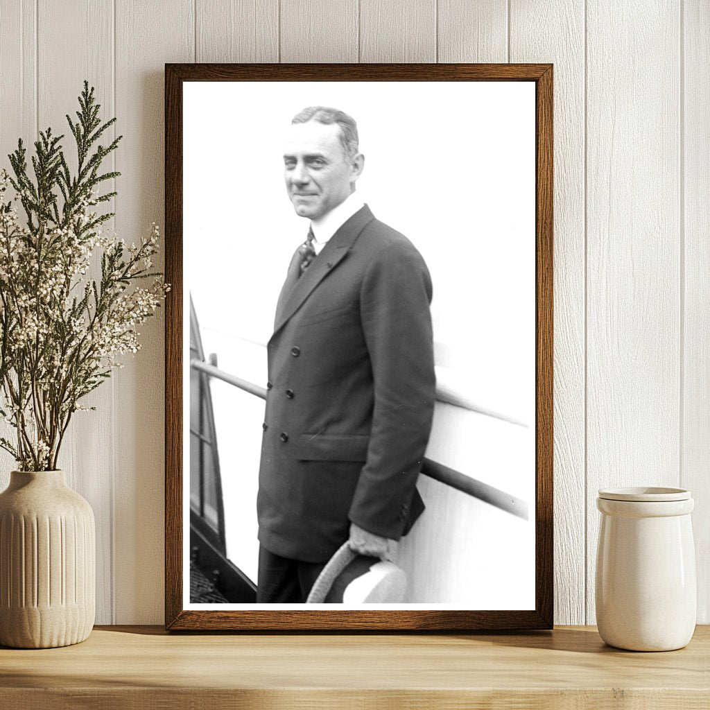 Dynamic Portrayal of Early 20th Century America – KNOWOL