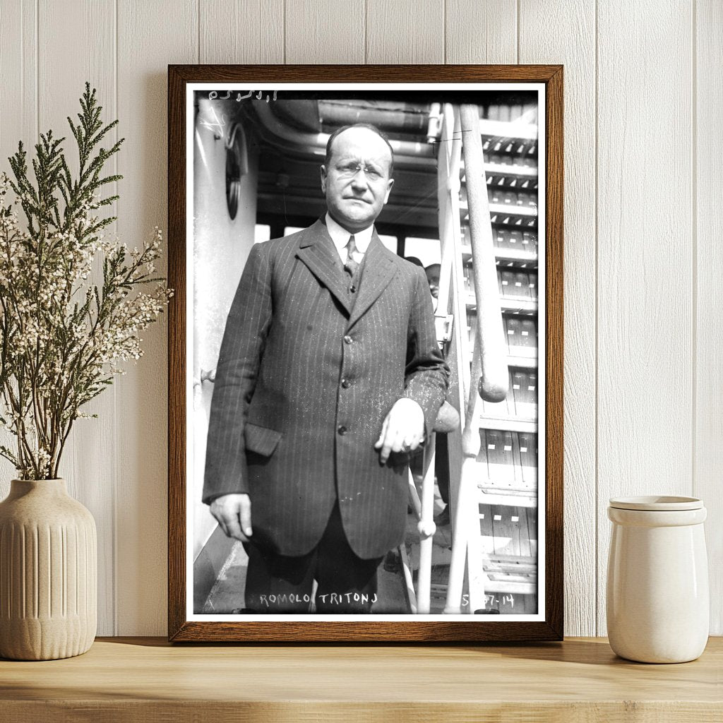 Artistic Legacy: Early 20th Century Craftsman Portrait – KNOWOL