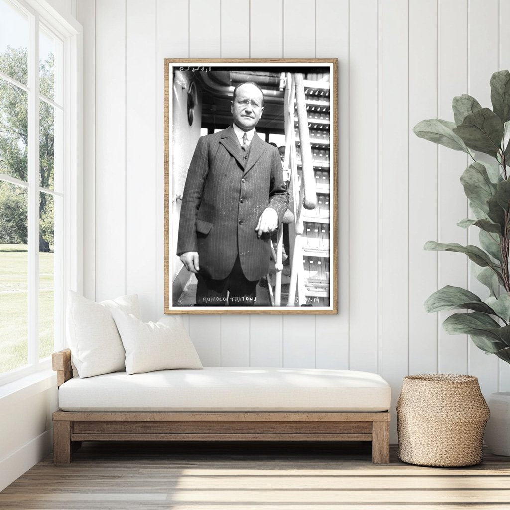 Artistic Legacy: Early 20th Century Craftsman Portrait – KNOWOL