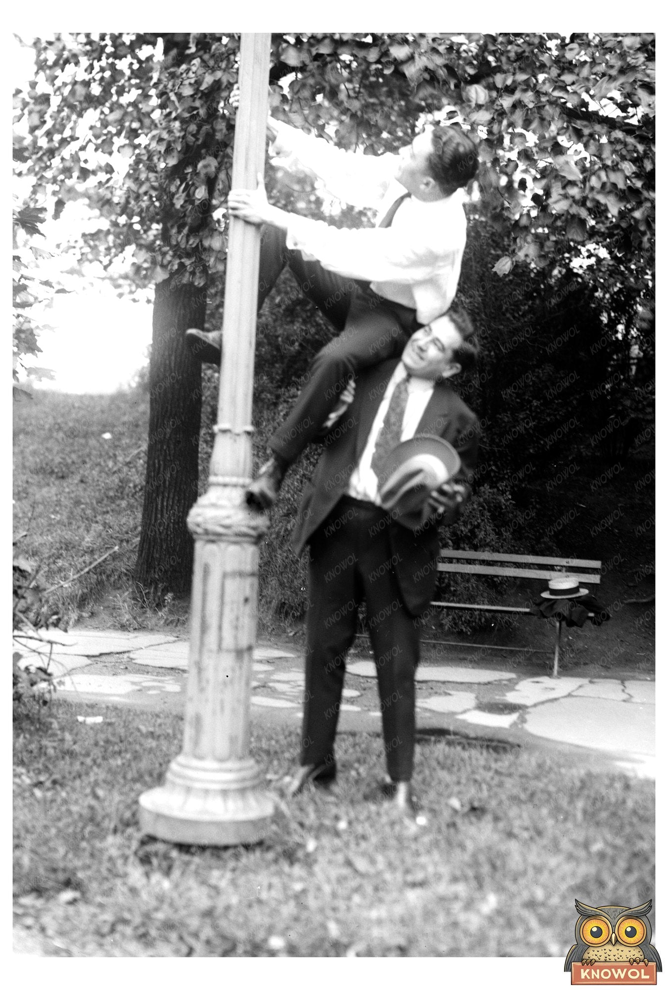 Early 20th Century Banjo Virtuoso in Action – KNOWOL