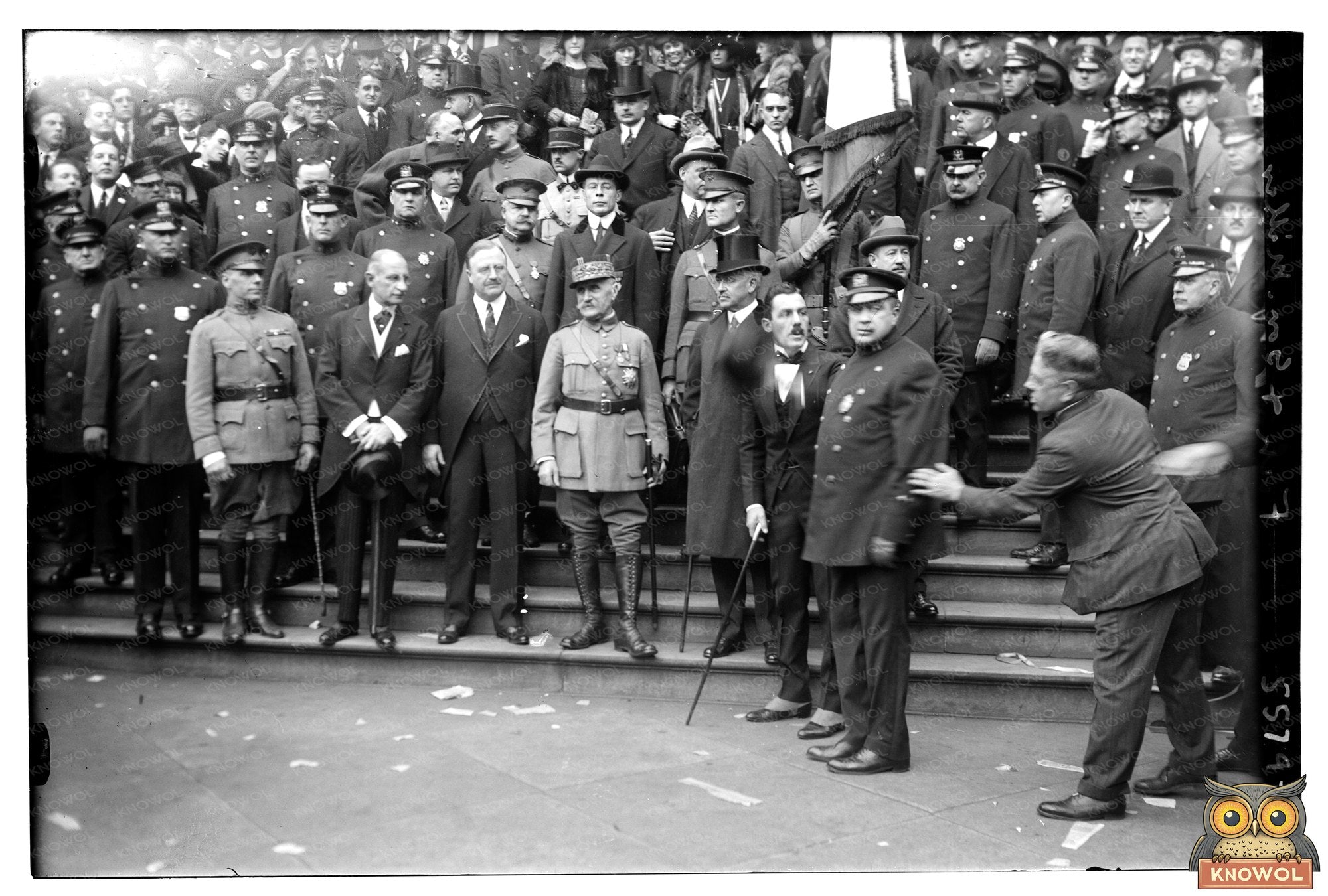 Allied Commanders Unite: Foch & Pershing Moment – KNOWOL