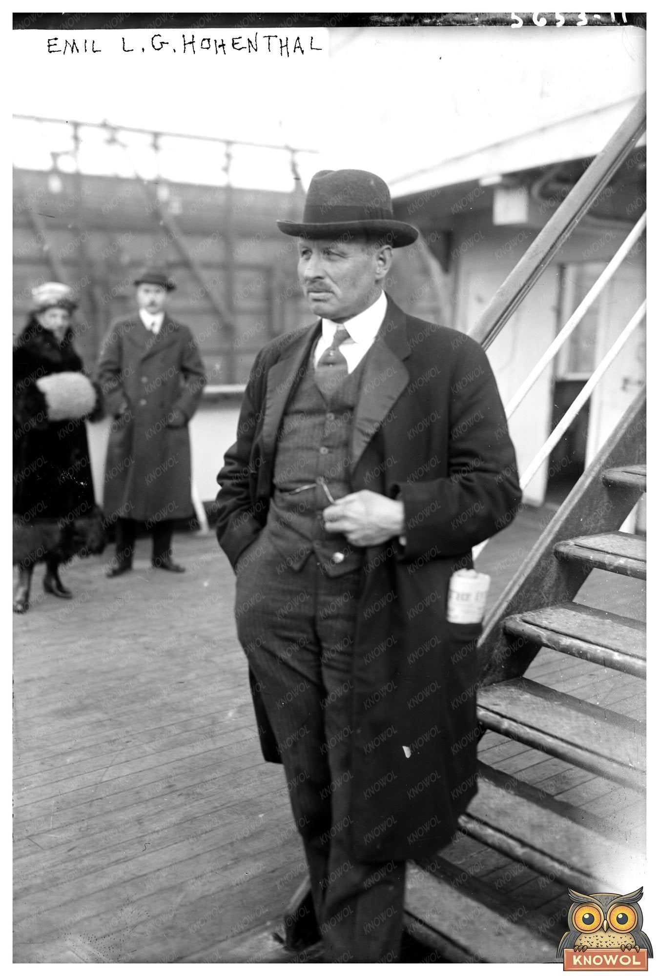 Vintage Portrait of a Pioneering Journalist, 1920s – KNOWOL