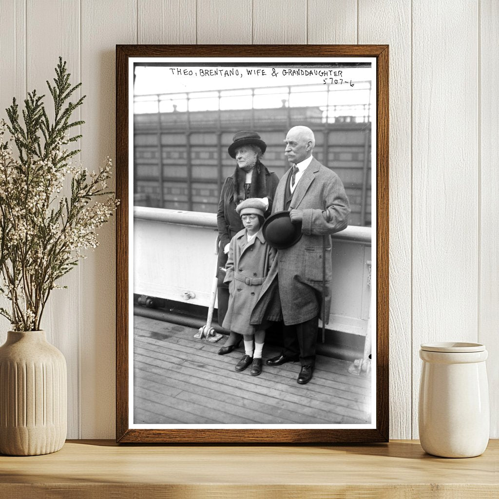 Family Legacy: 1920s Portrait of Generations United – KNOWOL