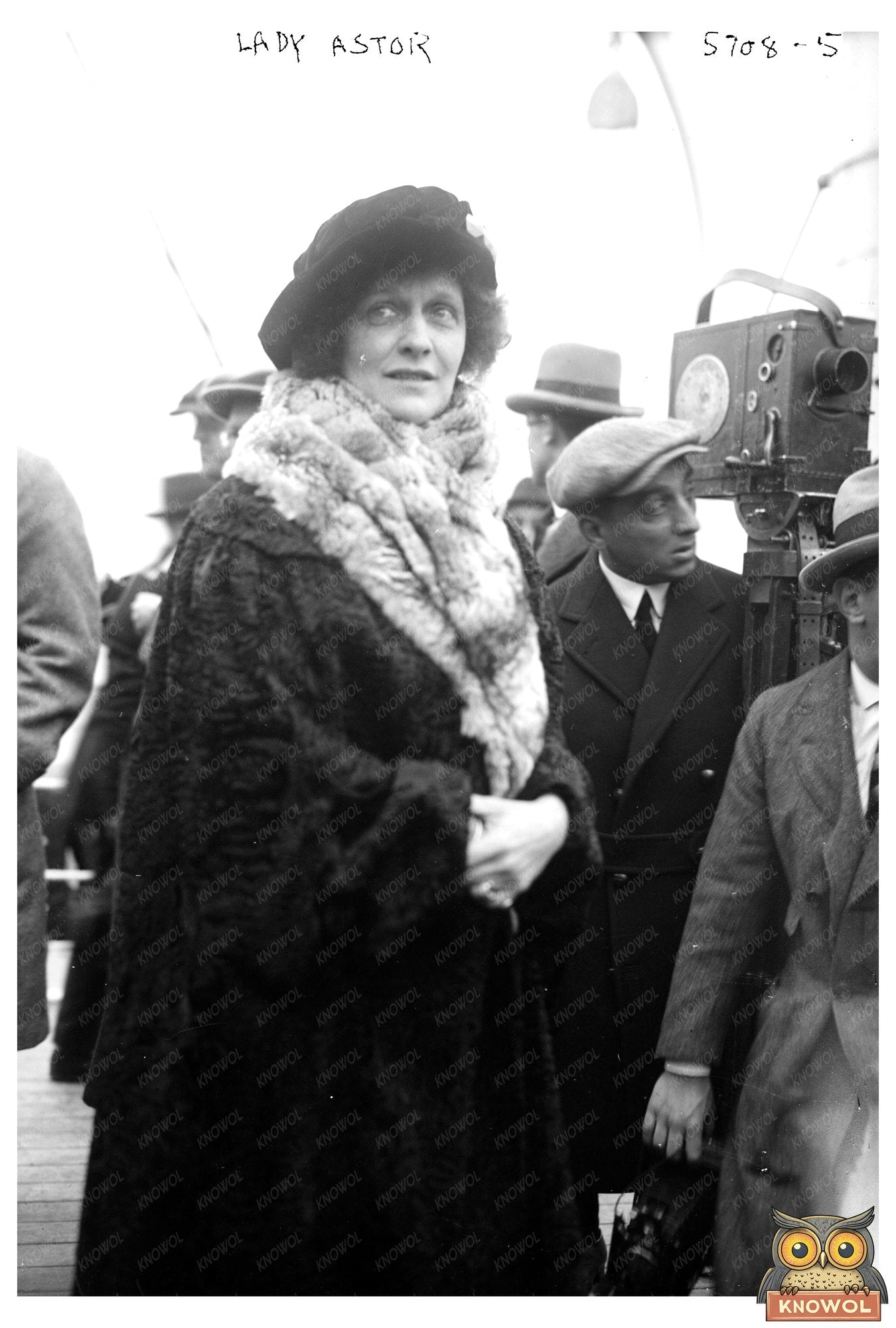 Trailblazing Lady Astor: First Female MP Portrait – KNOWOL