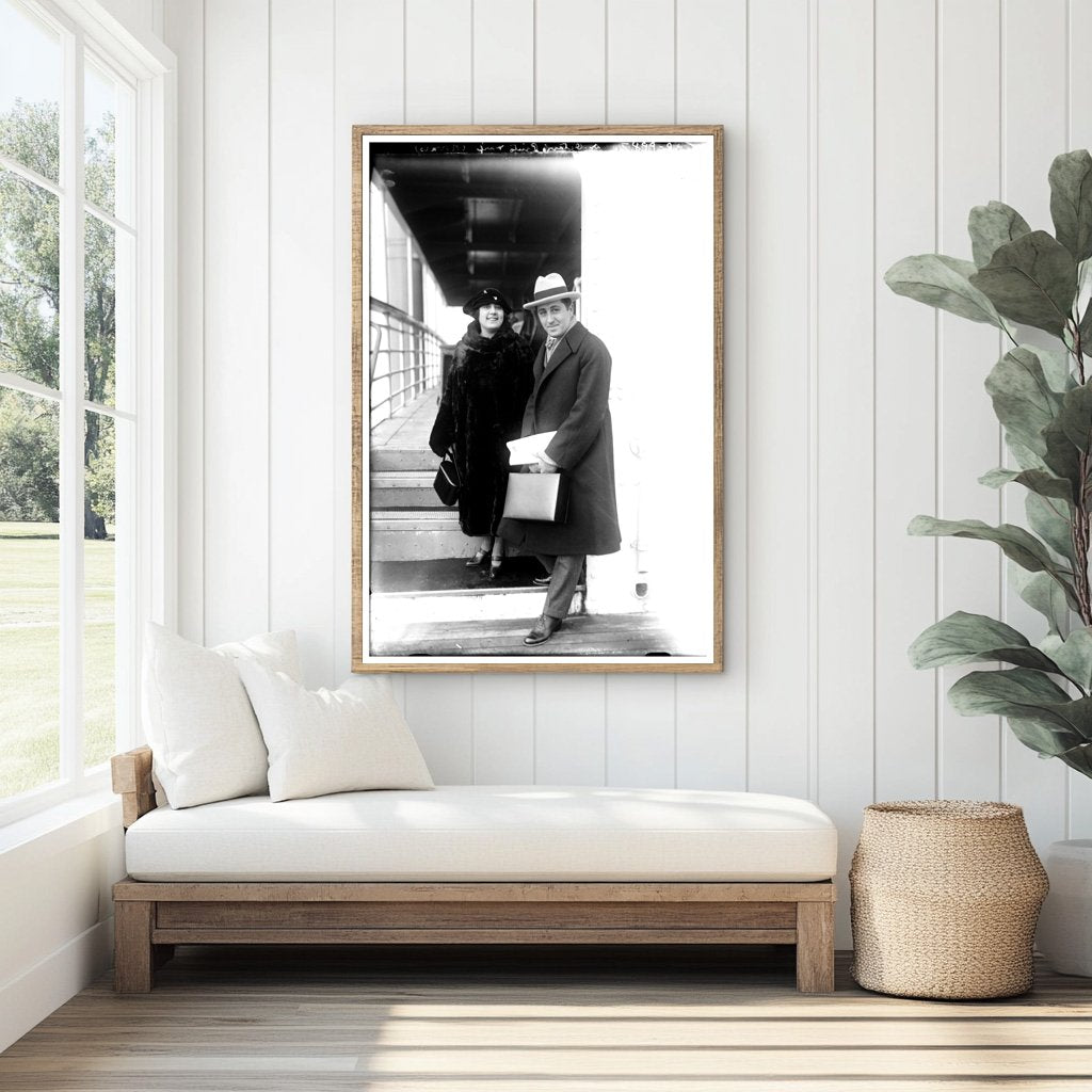 Dr. Pinto and Wife: A Glimpse into 1920s Elegance – KNOWOL