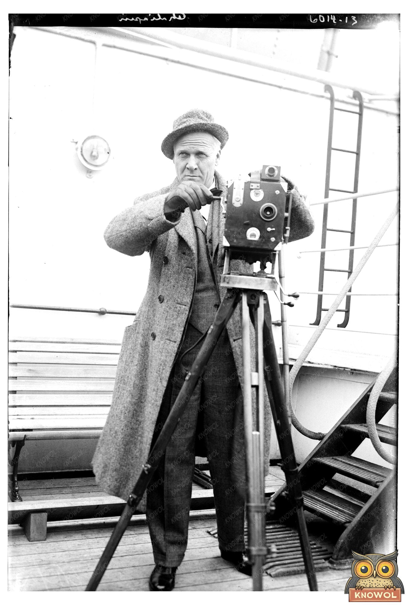 Majestic Bass Voice: 1920s Opera Singer Portrait – KNOWOL