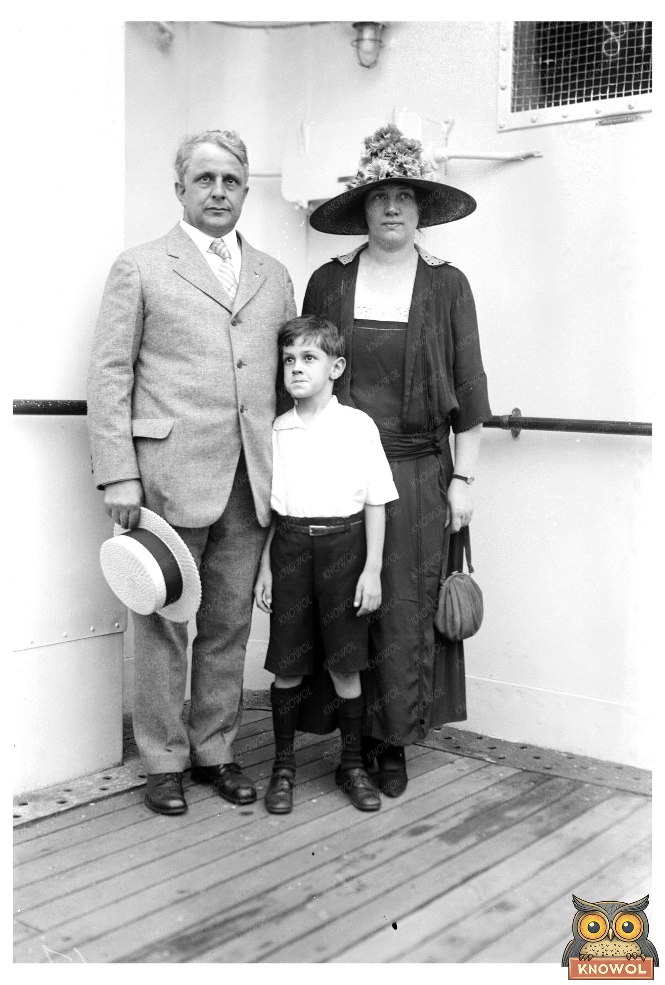 Charming 1920s Family Portrait with Son and Mother – KNOWOL