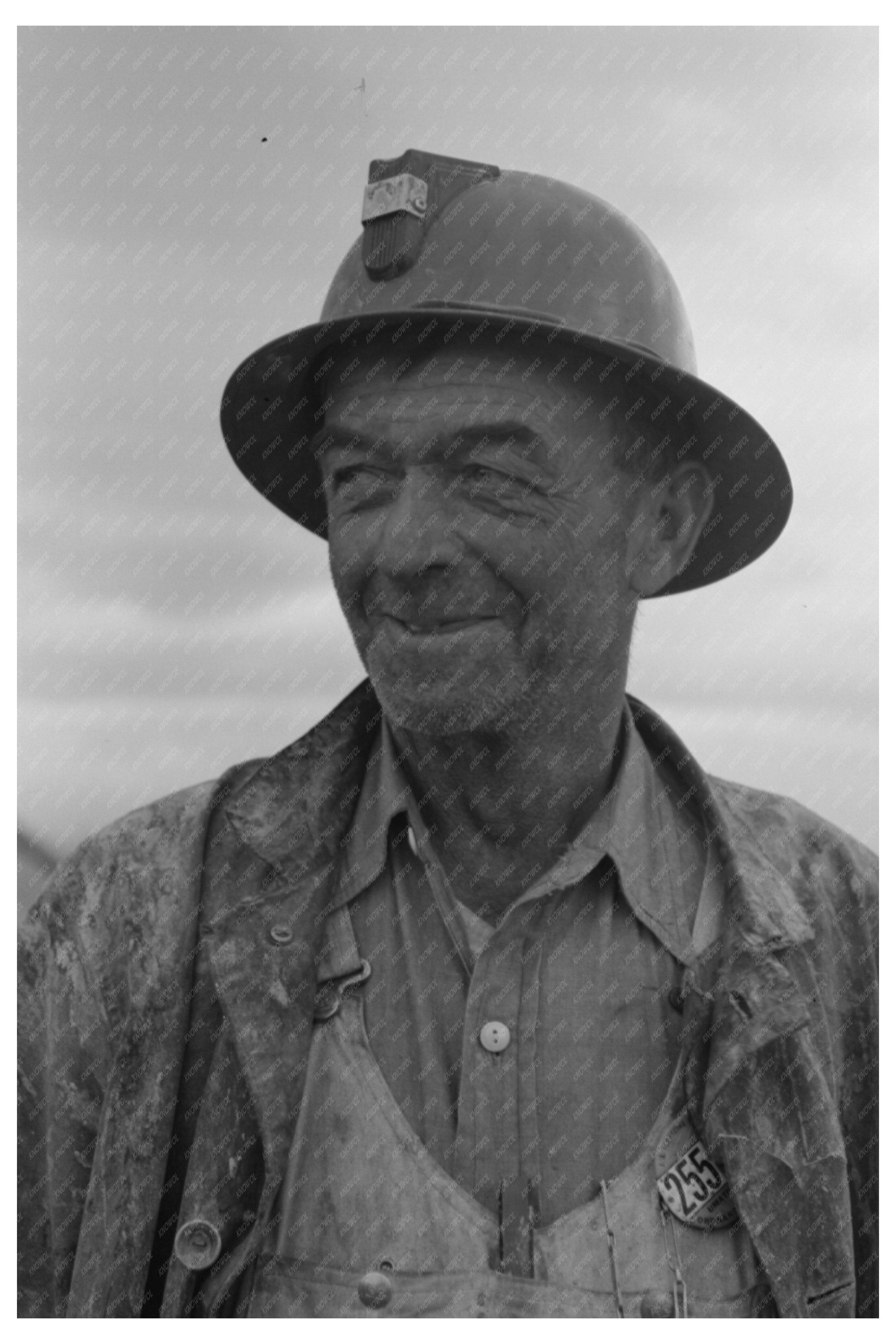 Umatilla Ordnance Depot Workmen September 1941 Photo – KNOWOL