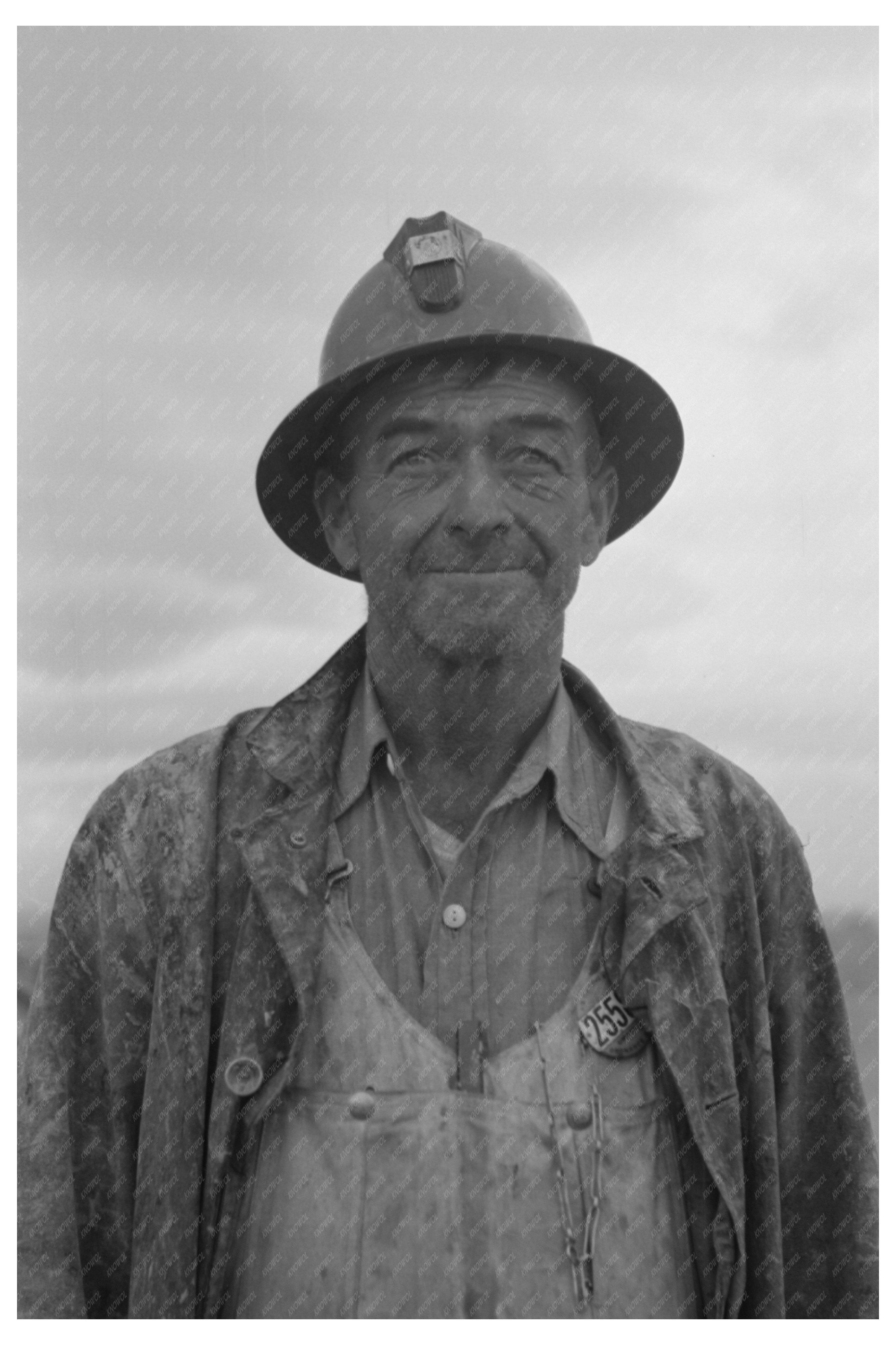 2017744338SM_-_Untitled-photo_-possibly-related-to-Workmen-at-Umatilla ...