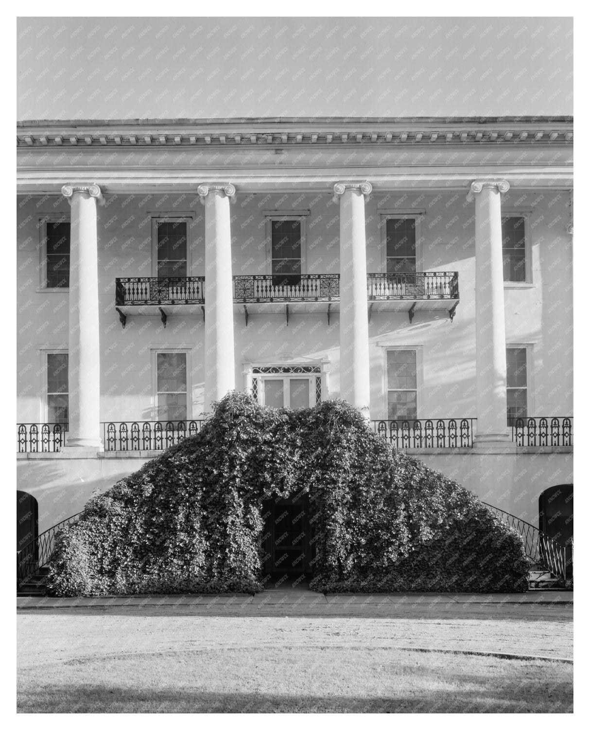 Historic Building in Tuscaloosa, Alabama, 1842 – KNOWOL