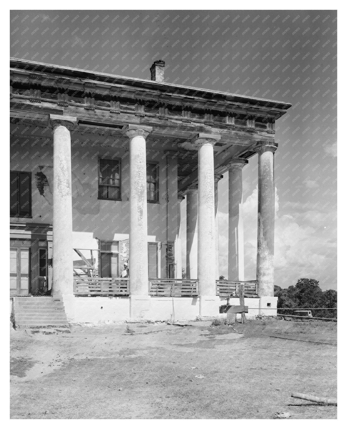 Historic Building in Bains, LA, Circa 1830 Photo – KNOWOL