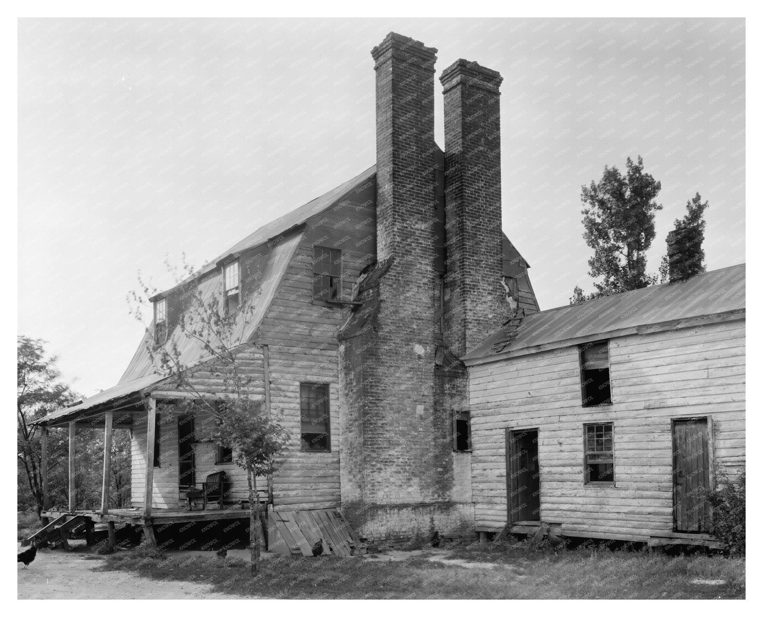 Farmhouse in Morganza, MD - Early 20th Century Photograph – KNOWOL