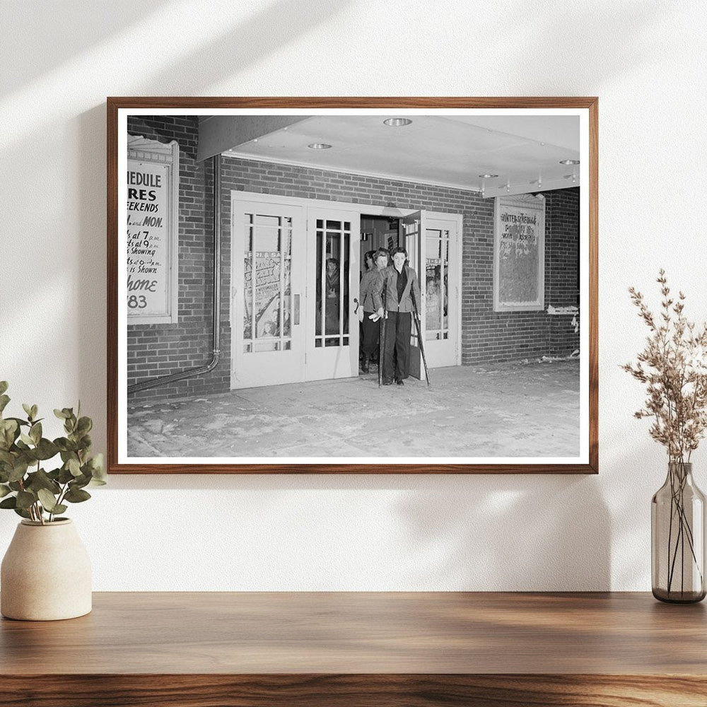 Demetress Welch Leaves Bantam Theater After Accident January 1942 – KNOWOL